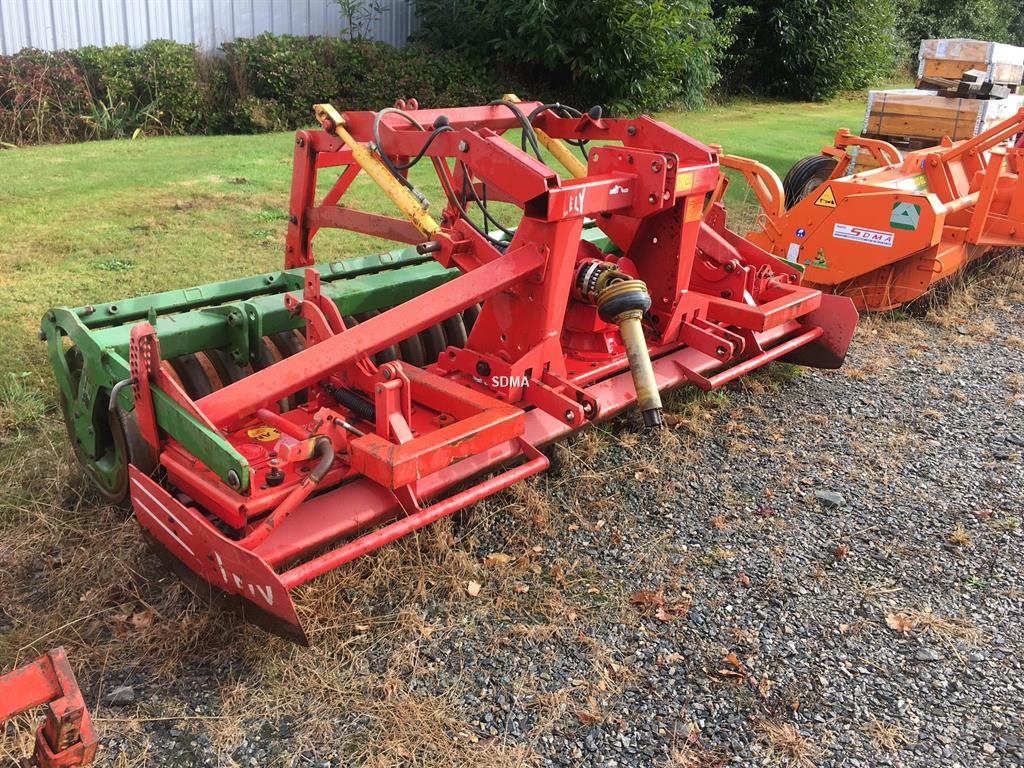 LELY 300-25 d'occasion - Herse rotative - 1999