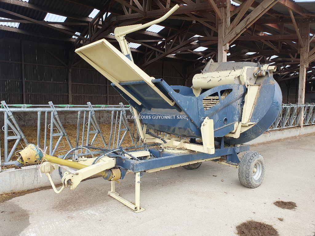 CALVET DP 180 d'occasion - Dérouleuse de balles - 2015