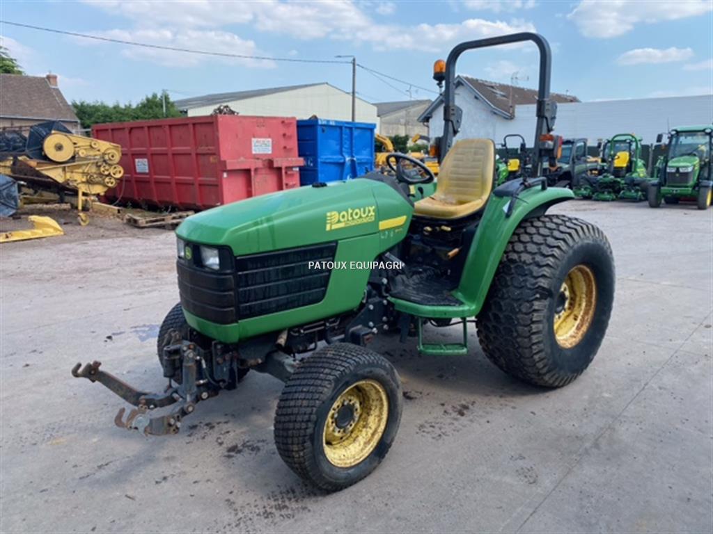 JOHN DEERE 4710 d'occasion - Tracteur agricole - 47 ch - 2004