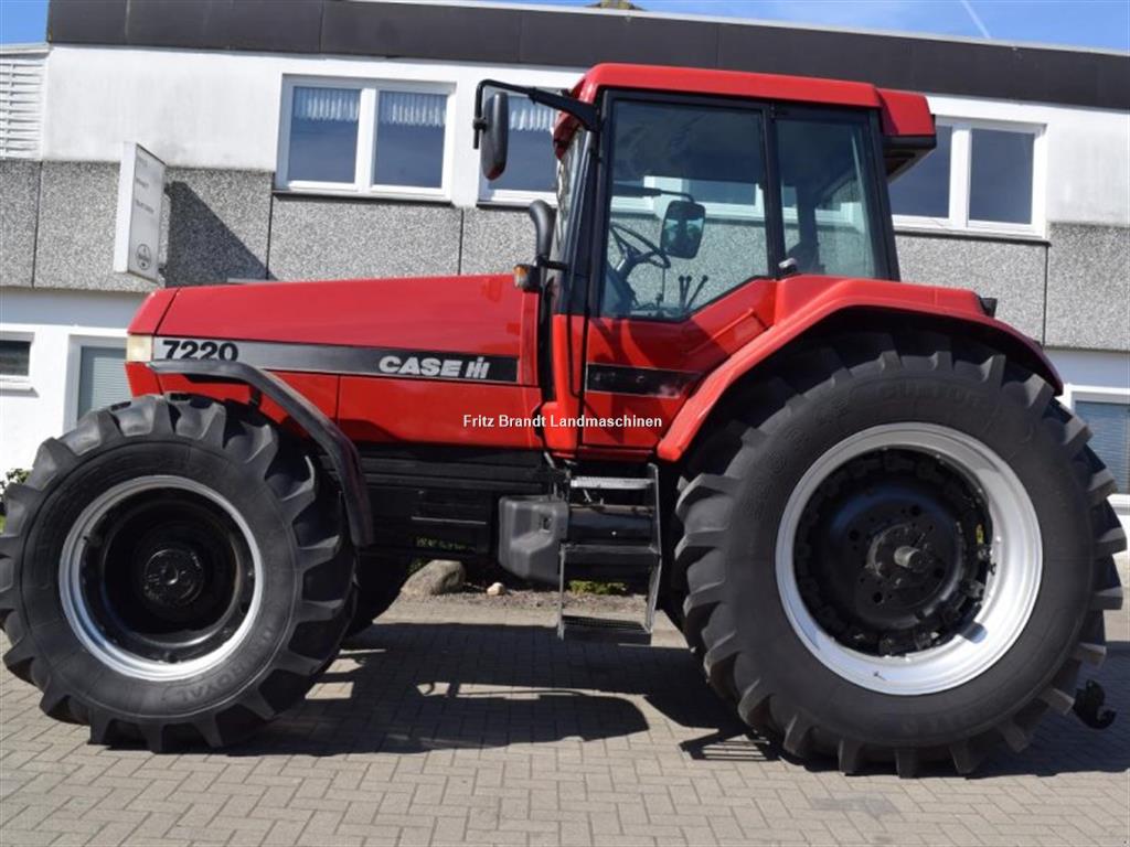 CASE IH MAGNUM 7220 d'occasion - Tracteur agricole - 190 ch - 0