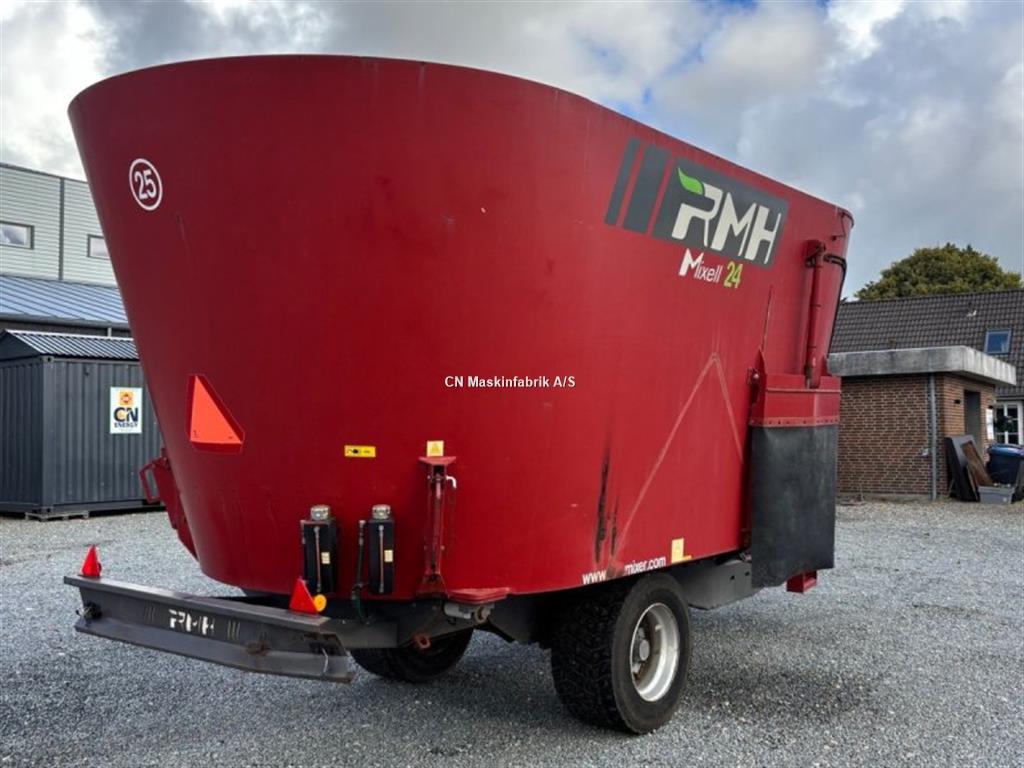 RMH MIXELL 24 KLAR TIL LEVERING. d'occasion - Remorque distributrice - 2013